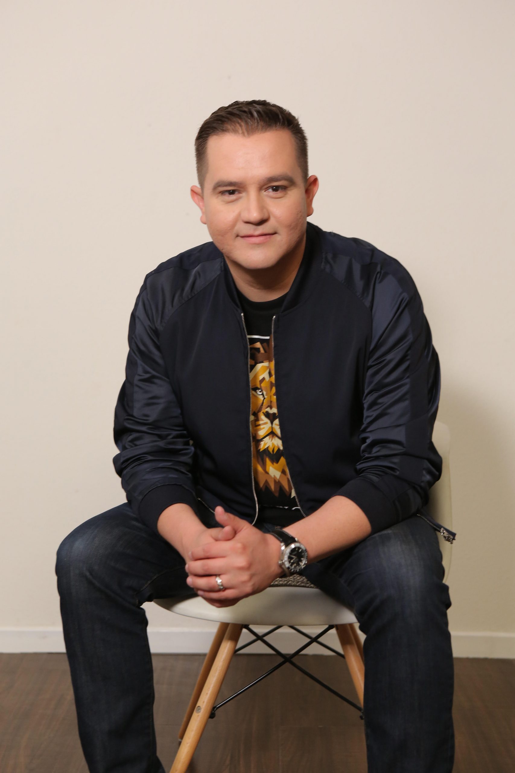 Ericson Alexander Molano lanza nuevo sencillo y video «Como Un León (ft ...